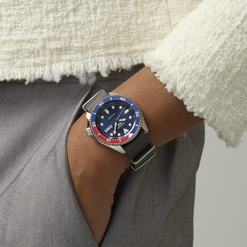 Grey 'Alliance' Seichu NATO strap 20mm L0N3012J0 | Seiko Official UK ...