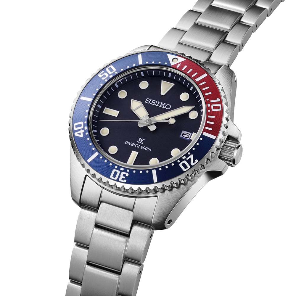 Seiko Prospex Solar Diver's in Blue-Red-Blue | Seiko Boutique | The ...